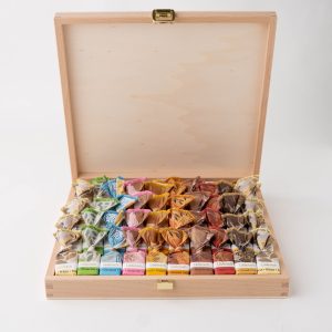 Gift Boxes Archives - Laderach Kuwait