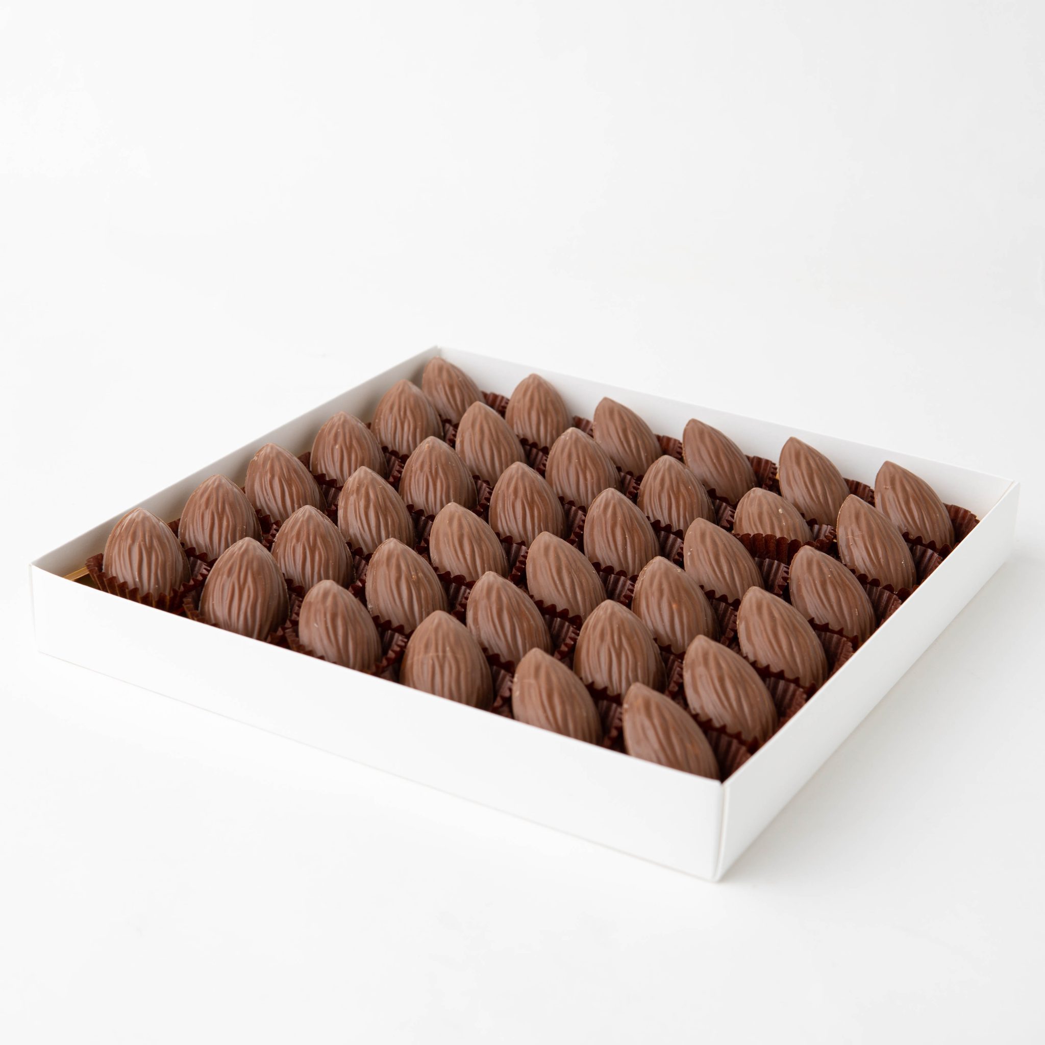 Gift Boxes Archives - Laderach Kuwait